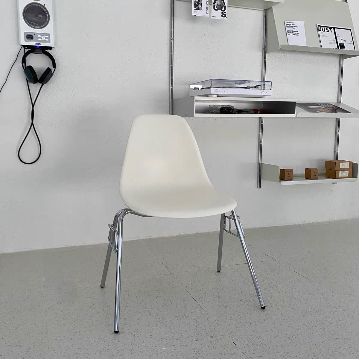 Eames Replica Shell Chair – littlemountainhome